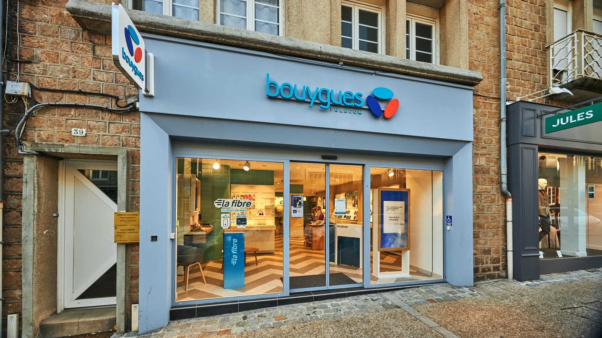 Bouygues SIM Cards and eSIM: Detailed Guide 2025